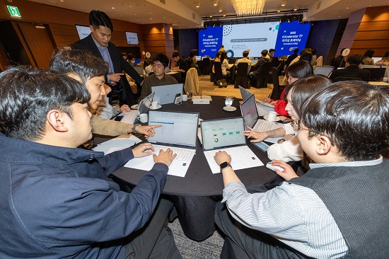 KT, 2030 직원 주도 ‘AXcelerator TF’ 가동…AX DNA 확산